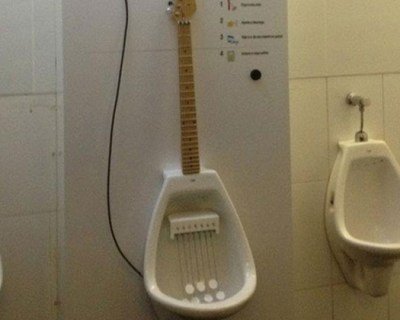 Musical Urinal Lets You Be a Real Guitar ‘Whiz’ | Gentlemint