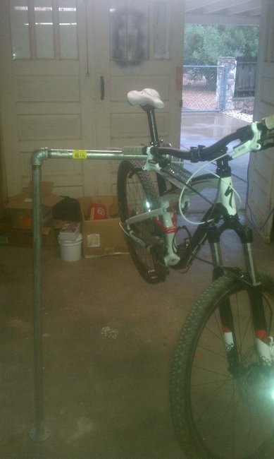 Homemade Bike Vise | Gentlemint