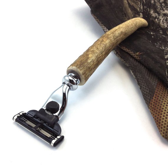 Razor with Custom Elk Antler Handle by DesignedTurning on Etsy | Gentlemint