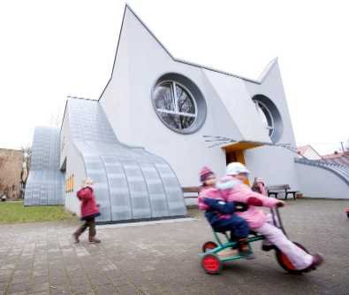 Animal Houses: The Top 10 Bizarre Zoomorphic Buildings | Gentlemint