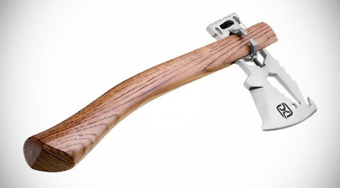 Multi-tool That Transforms Into an Axe | Gentlemint Reserve